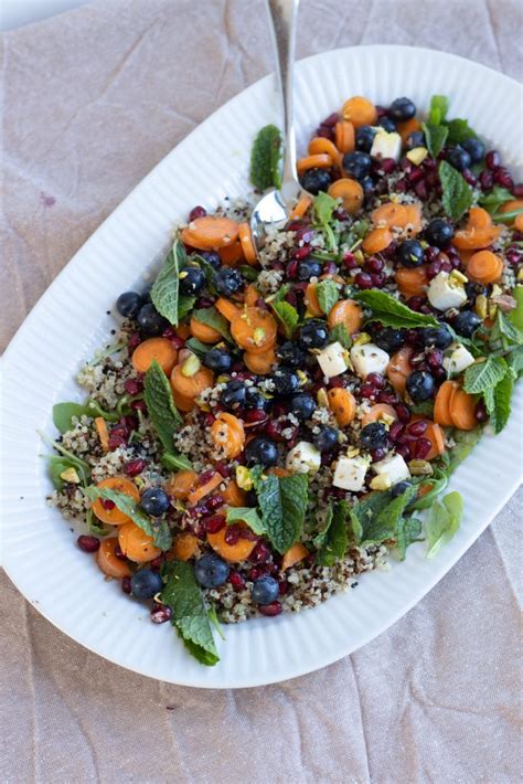 Sommersalat Med Quinoa Og Bær Julie Bruun