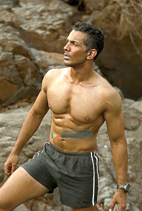 Shirtless Bollywood Men Indian TV Hunk In Speedos