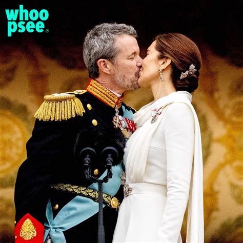 Frederik X è il nuovo re di Danimarca Il saluto dal balcone con la