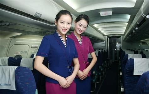 脱掉制服的空姐，想知道是什么样吗？ 每日头条