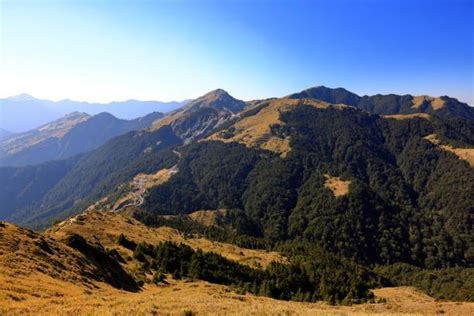 80 Wuling Mountain Pass Foto Stok Potret And Gambar Bebas Royalti Istock