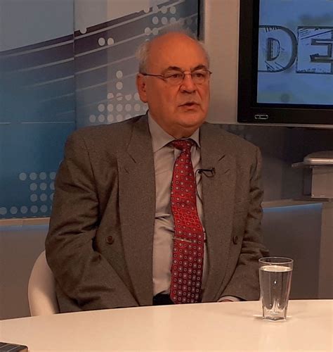 NEUROCHIRURG RENUMIT CU CĂRŢILE PE FAŢĂ DESPRE SPITALUL JUDEŢEAN ARGEŞ