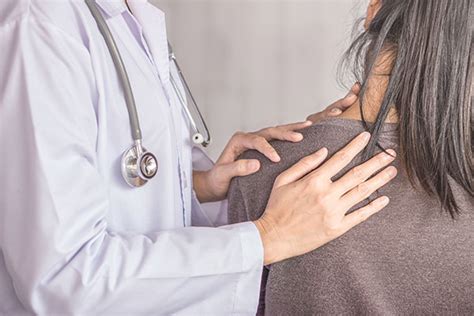 Rotator Cuff Tear Vs Frozen Shoulder Theres A Difference Piedmont