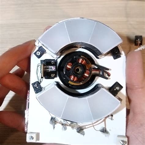 Arduino Nipkow Disk Clock