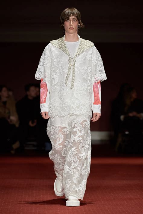 패션엔 리뷰 로맨틱 꾸띄르 2023 Fw 시몬 로샤 컬렉션