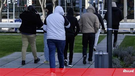 Leitura da sentença do processo dos Casuals dos No Name Boys prepara se para ser adiada