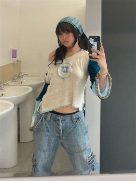 Beabadoobee Beatrice Kristi Laus Beabadoobee Outfits Beabadoobee Style Fashion Inspo Outfits