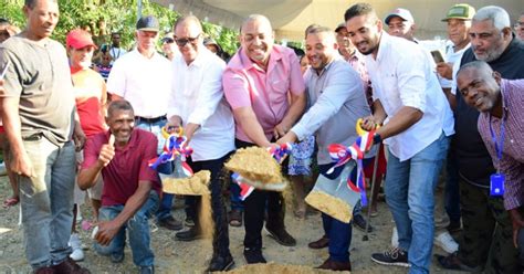 Alcalde José Andújar Deja Iniciado La Construcción De Las Aceras Y