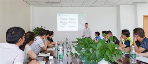 【综合新闻】学校建筑工程与艺术设计学院举行校政企合作实习生总结报告会 重庆工业职业技术学院