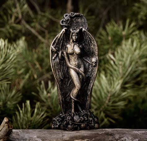 Статуетка з дерева богиня Ліліт Іштар 1 800 грн Предмети мистецтва Київ на Olx