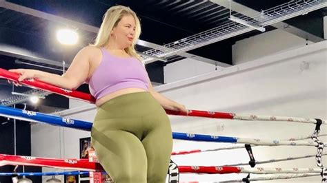 Caterina Moda 🇨🇦 Plus Size Model Caterina Moda Biography Net Worth Weight Curvy Model Plus