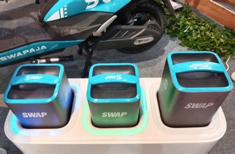 Mending Swap Baterai Motor Listrik atau Normal Charging? Simak ...