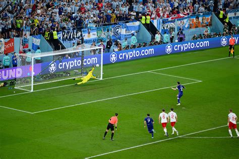 Messi Misses Penalty But Argentina Progress — Rt Sport News