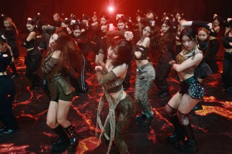 Watch Itzy Drops Epic Mv For Pre Release Single Born To Be Soompi