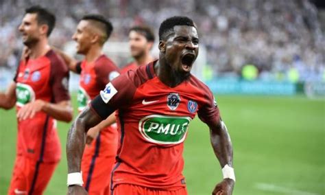 Manchester United Make Enquiry Over Possible Move For Paris Saint