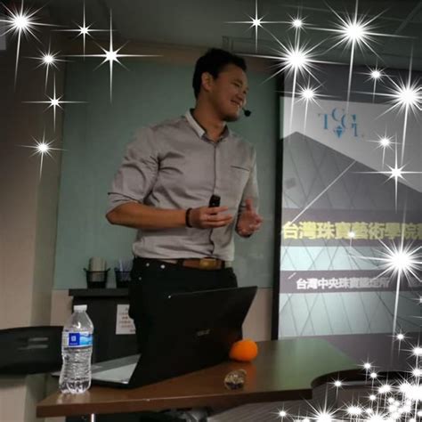 🔍 敏德礦研長沙行——探秘礦物鑑定，穿越千年文化風華！ 這次，敏德礦研團隊踏上長沙之旅，深入探索這座擁有深厚歷史底蘊的城市，進行礦物鑑定與
