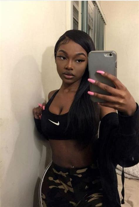 Pin Von Asia Auf A Kurvige Outfits Schönheit Outfit