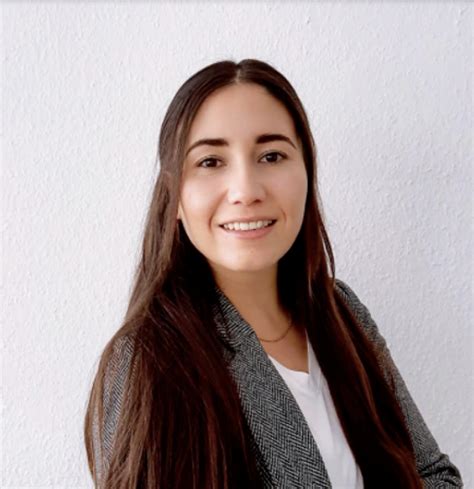 Andrea Medium