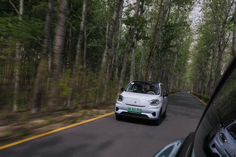 小身板大智慧 试驾新款零跑T03 搜狐汽车 搜狐网