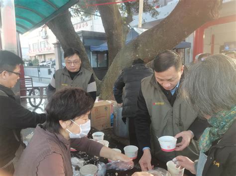 热气腾腾塘下镇海北村腊八节活动暖暖的