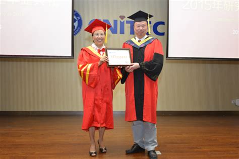 祝贺我组三名研究生顺利毕业及宋振纶导师荣获“朱李月华优秀教师奖” 中国科学院宁波材料技术与工程研究所先进金属材料及防护研究团队