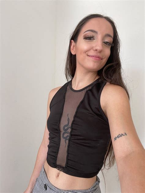 I Really Like Older Men And Especially Their Opinion Of Me F19 R