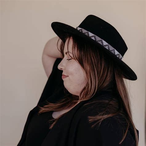 Seriously Cannot Get Enough Of The New Assuredly Amanda Facebook