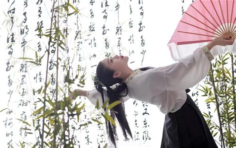 建党100周年红旗图片 千图网