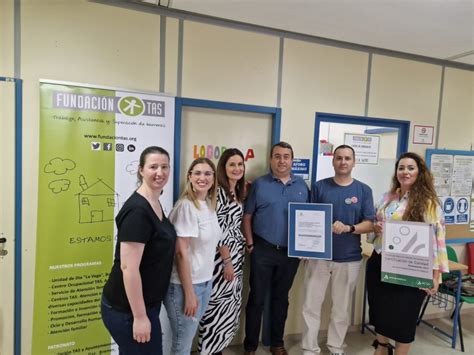El Director De La Agencia De Calidad Sanitaria De Andalucía Entrega Al
