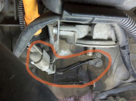 Замена датчика оборотов двигателя G 28, мотор BSE 1.6 — Skoda Octavia ...