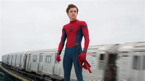 Tom Holland Addresses Oscars Hosting Rumours Following Spider Man
