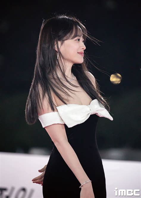 [포토] 천우희 우아한 리본 인어공주