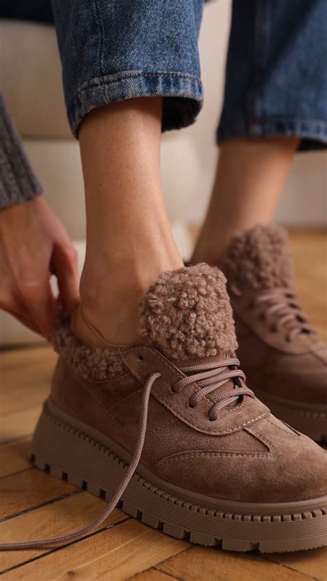 ЖІНОЧЕ ВЗУТТЯ•РЮКЗАКИ 22larem • Instagram Photos And Videos