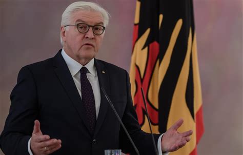 Штайнмайер считает Германия должна делать больше ради собственной защиты