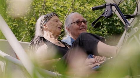 Sex Im Altersheim «liebe Kennt Kein Alter Radio Srf 1 Srf