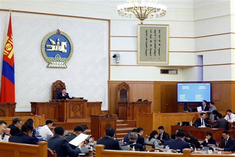 Г Занданшатарын парламент 77 4 хувийн саналаар төсвөө баталжээ