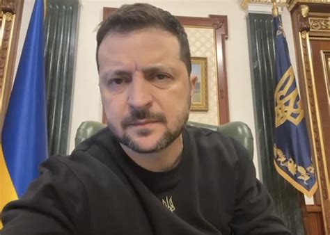 Зеленский отреагировал на видео казни бойца ВСУ