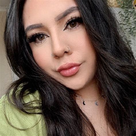 Throne Richelle Wishlist