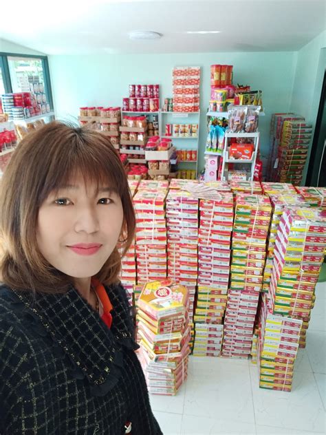 ขนมเปี๊ยไส้ทะลักนำโชค อร่อยซอย 8 เรทโรงงาน