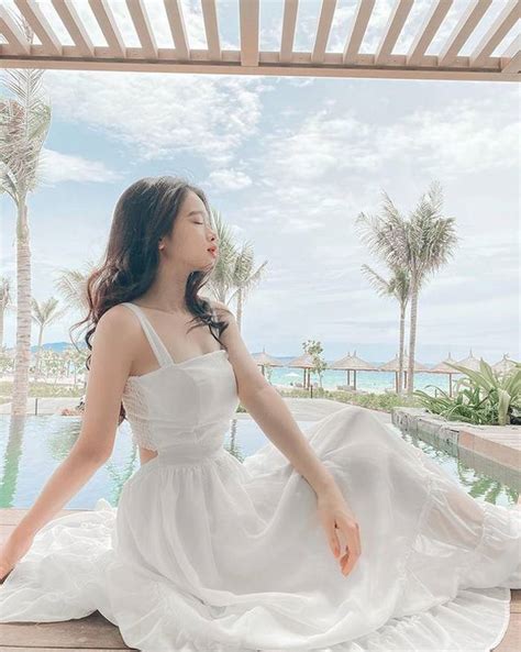 132 Ảnh Linh Ka Sexy Khoe Vòng Một Nảy Nở Gợi Cảm Genz Relax