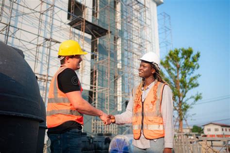 Architect And Engineer With Experience In Multi Story Building