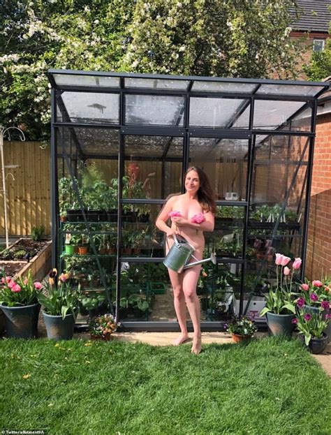 Green Fingered Horticulturalists Around Globe Strip Off For World Naked