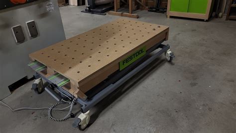 Table élévatrice Mft Par Latelier Vosgien Sur Lair Du Bois