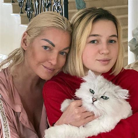 Анастасия Волочкова поздравила дочь с 18 летием Вокруг ТВ
