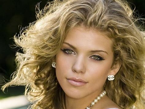 Анна Линн Маккорд кто она и чем занимается voprosfen