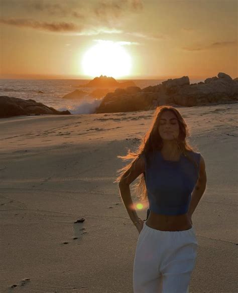 Pin By Aviana Capretti On Fitz Instagram Photo Inspiration Summer Aesthetic Beach Photoshoot