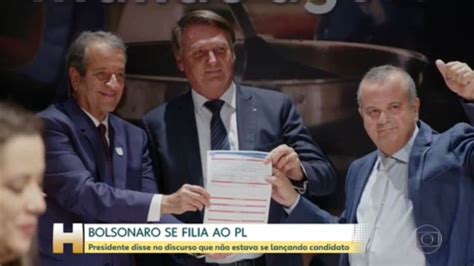 Após Dois Anos Sem Partido Bolsonaro Se Filia Ao Pl Nona Legenda Da