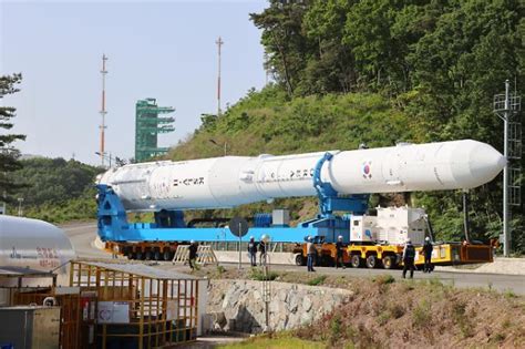 한화·hd현대 등 민간기업도 누리호 발사 기여···한국형 스페이스x 첫발 뗐다 아주경제