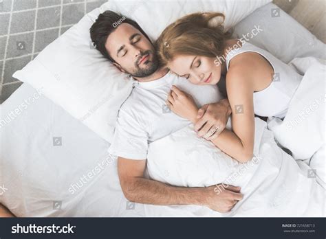 Happy Man Woman Sleeping Bed Foto Stok 721658713 Shutterstock