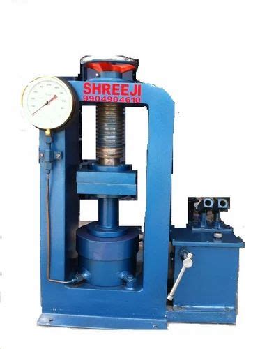 Hand Operated Hydraulic Cube Testing Machine Capacit 100 Ton At ₹ 36500 Unit In Nagpur